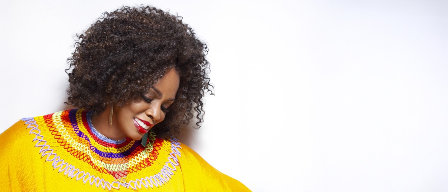 Diane Reeves 69 Dianne Reeves Sings Stock Photos, High Res Pictures,